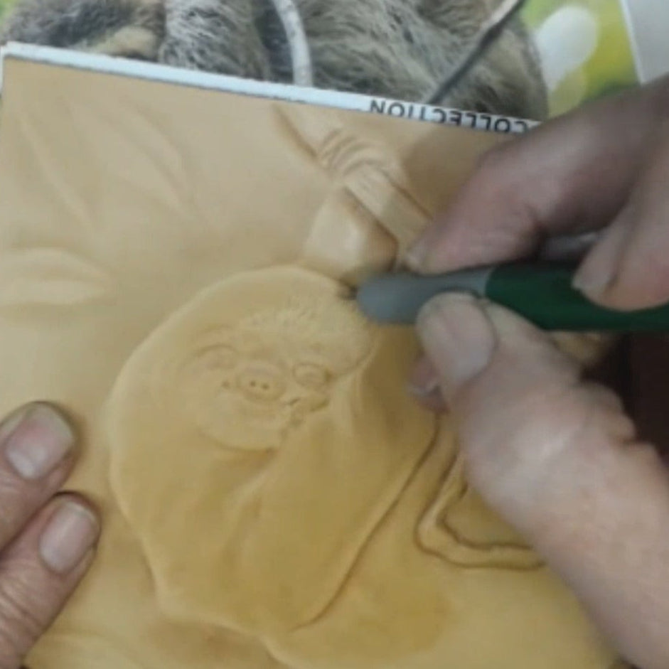 Realistic Textures: Carving a Sloth with Kathy Flanagan – Elktracks Studio