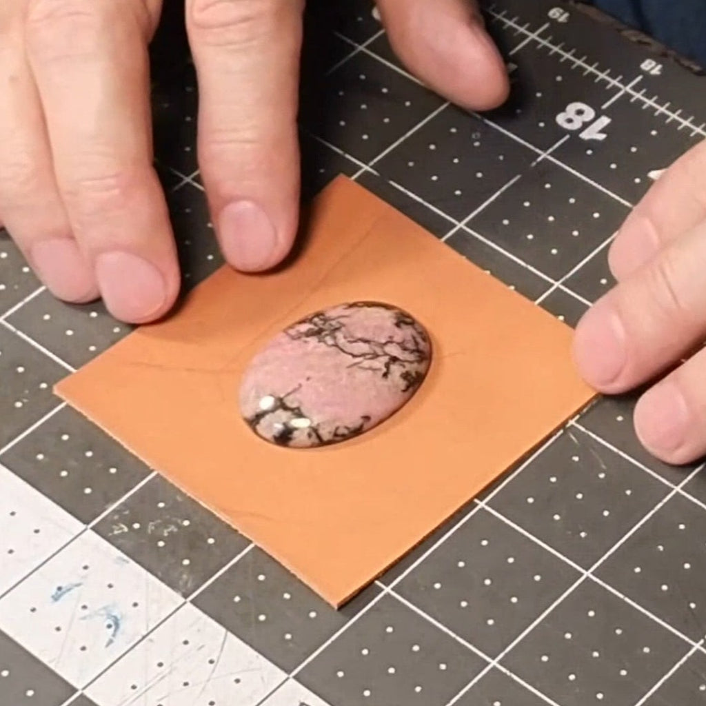 Setting Stones in Leather with Jim Linnell – Elktracks Studio