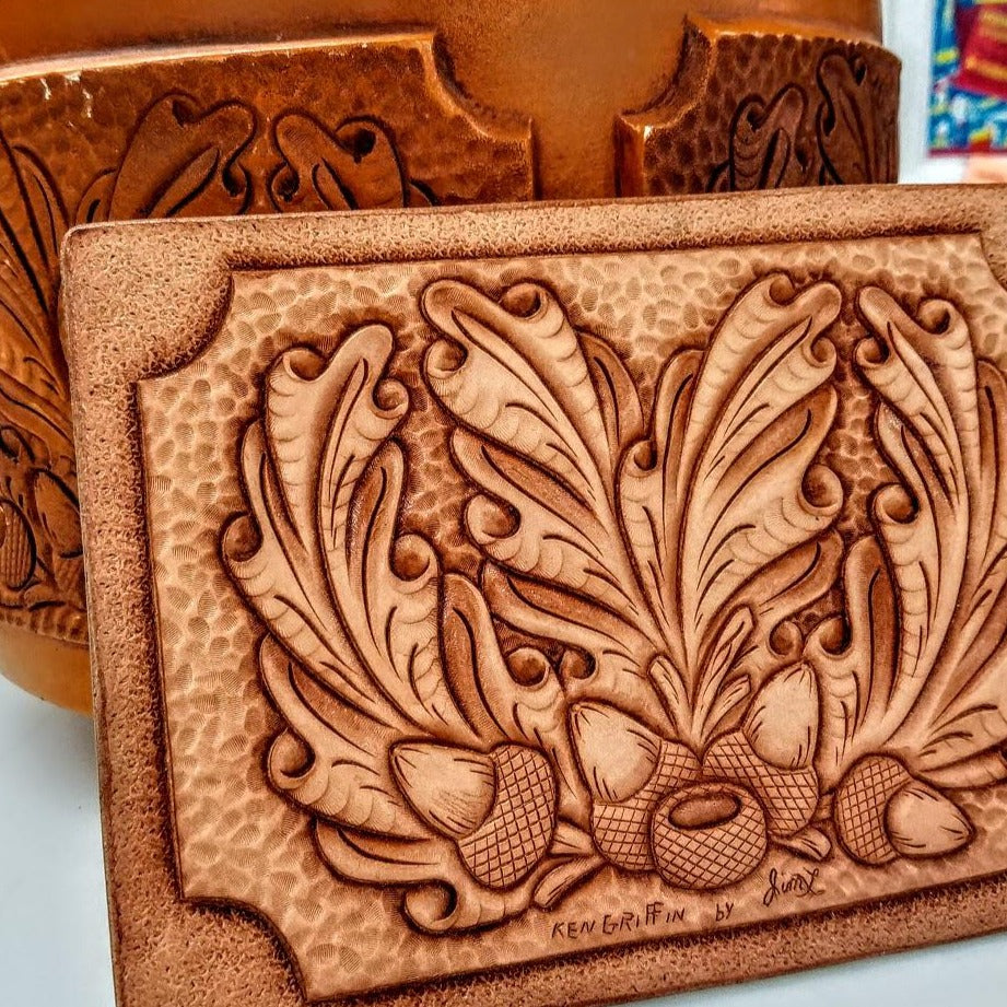 Carving Ken Griffin's Oak Leaves with Jim Linnell – Elktracks Studio